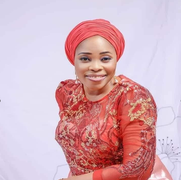 'My Faith, My Fashion': Tope Alabi Claps Back At Critics Over Wigs And ...